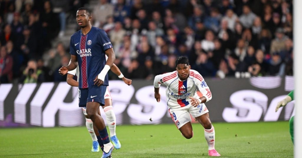 OL takes on PSG