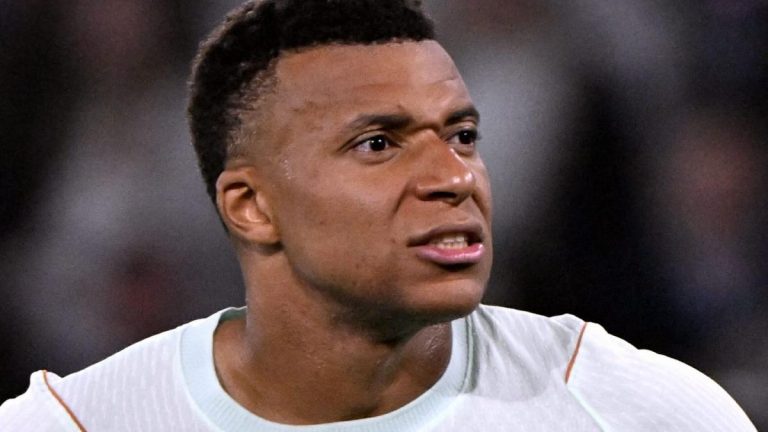 French team: it comes to the aid of Kylian Mbappé